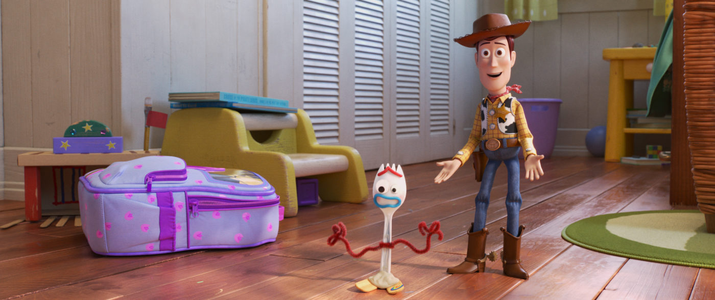 It's fluff, fun, and Forky in this final trailer for TOY STORY 4 ...