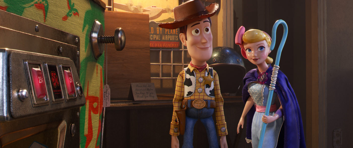 It's fluff, fun, and Forky in this final trailer for TOY STORY 4 ...